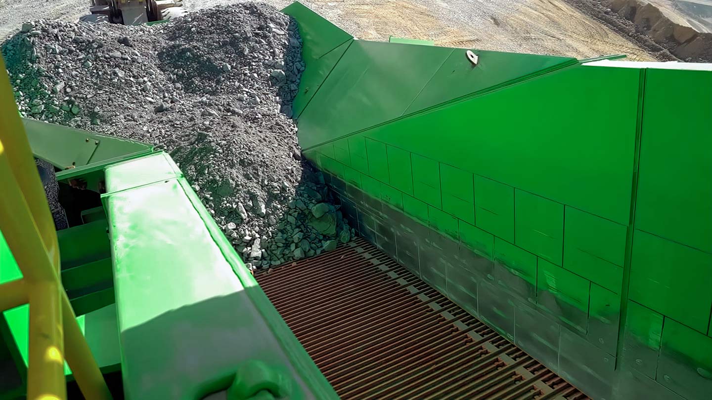 Heavy Duty Apron Plate Feeders Provide Unrestricted Productivity - MMD ...